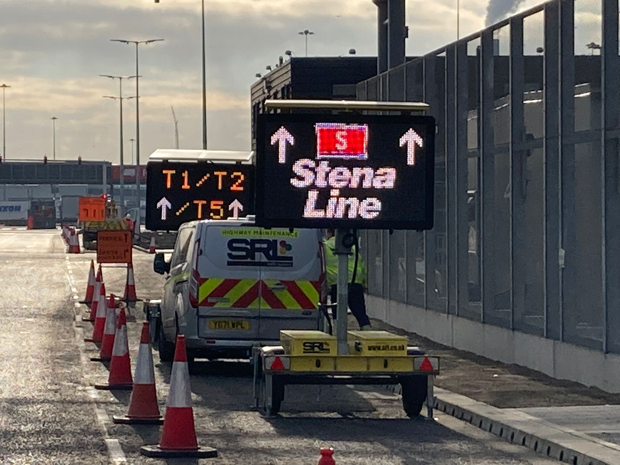 Airports and Ports | SRL Traffic Systems